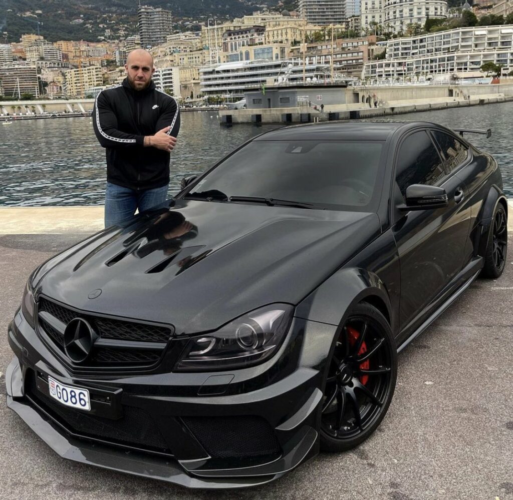 GMK : Le roi français des voitures de luxe sur les réseaux - Wsecret's